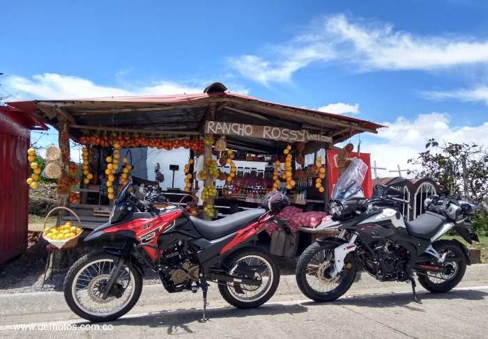 AKT TT 200 DS y TT 250 Adventour Saboreando la libertad - RDM
